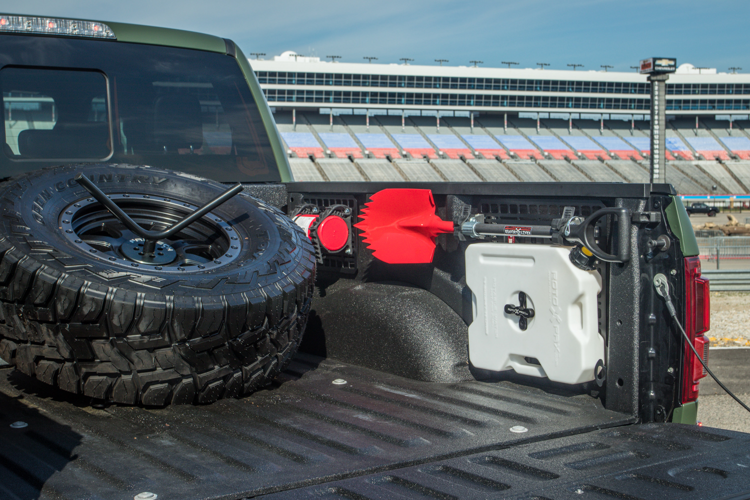 2019 Ford F-150 Raptor 4 inch Fabtech Lift with ADD Offroad Bumpers