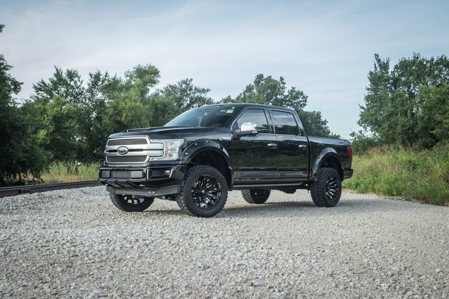 Ford F-150 Roush Supercharger with Aero Skin body and Pro Comp Lift Kit