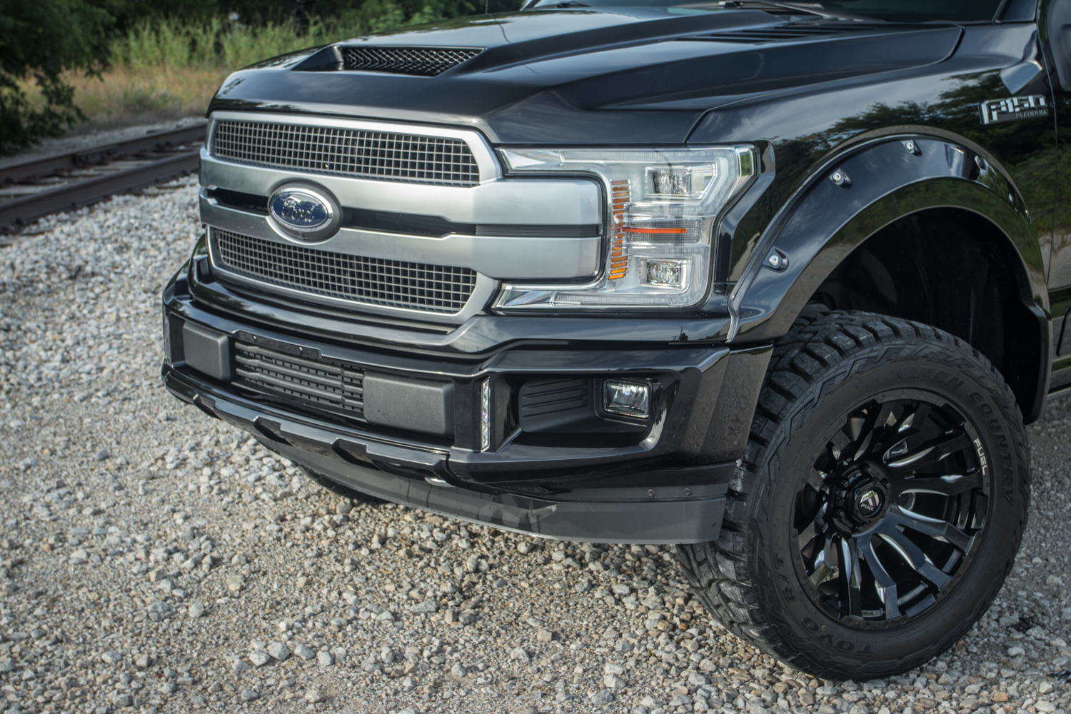 Ford F-150 Roush Supercharger with Aero Skin body and Pro Comp Lift Kit