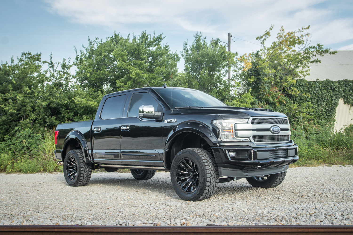 Ford F-150 Roush Supercharger with Aero Skin body and Pro Comp Lift Kit