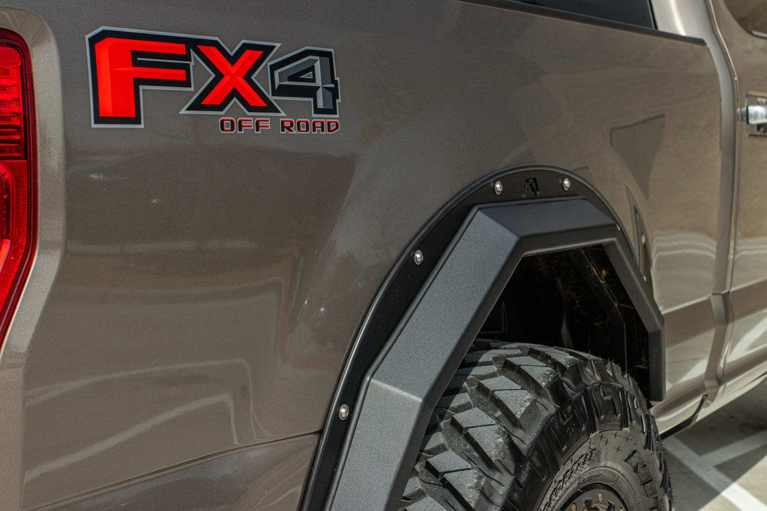 2020 Ford F-250 Limited Fab Fours 40 No Lift Open Fender System