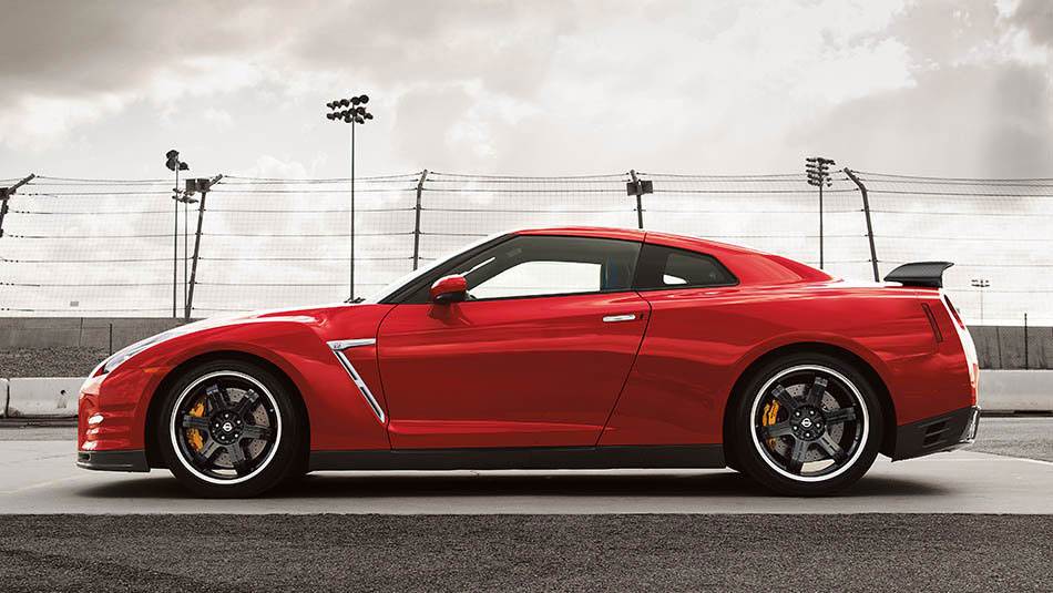 Check Out the Nissan GT-R | Daytona Nissan