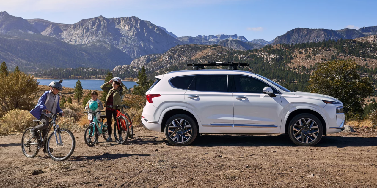 2023 Chevrolet Traverse vs 2023 Hyundai SANTA FE near Manassas, VA ...