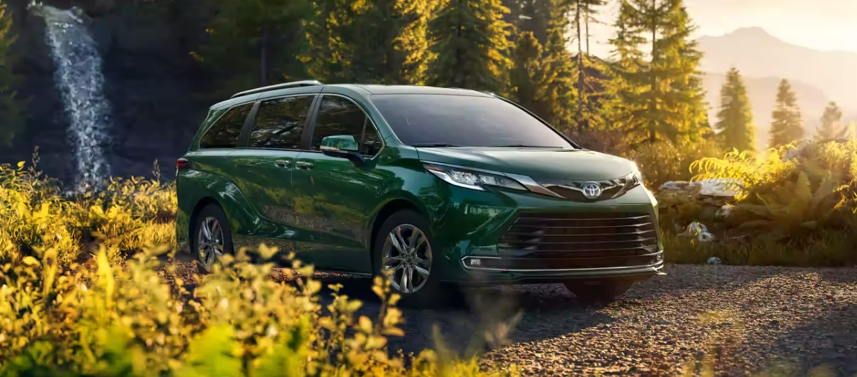 2023 Toyota Sienna for Sale near Overland Park, KS, 66212 - Molle Toyota