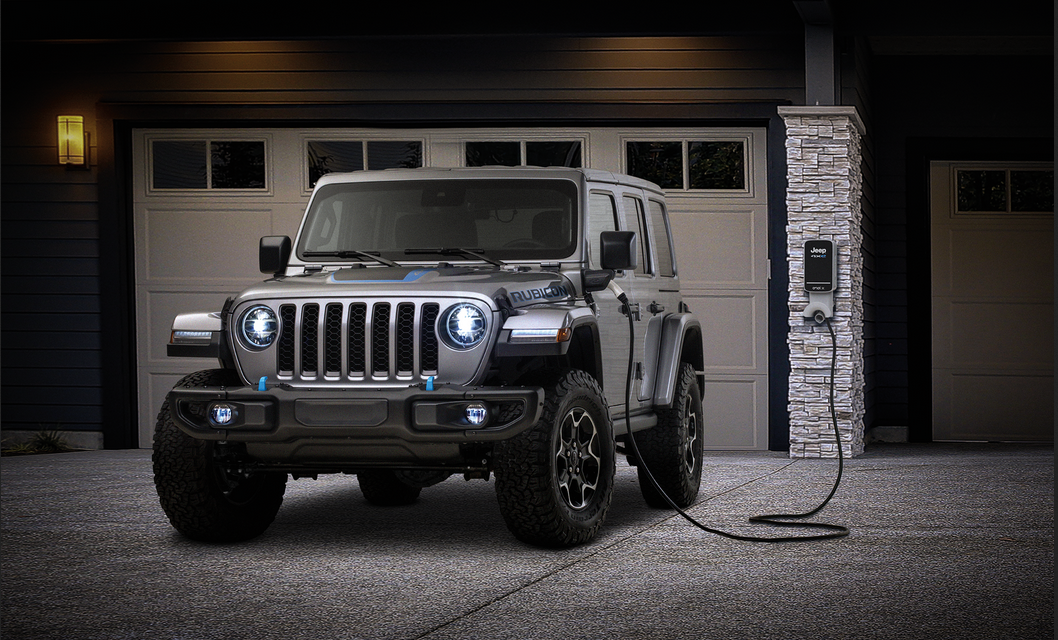 Jeep 4xe Hybrid | Airport Chrysler Dodge Jeep RAM