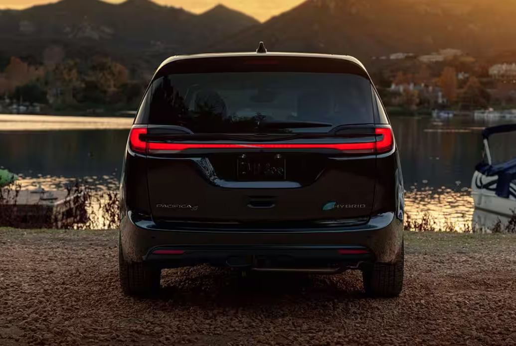 The Chrysler Pacifica Plug-In Hybrid at Airport Jeep