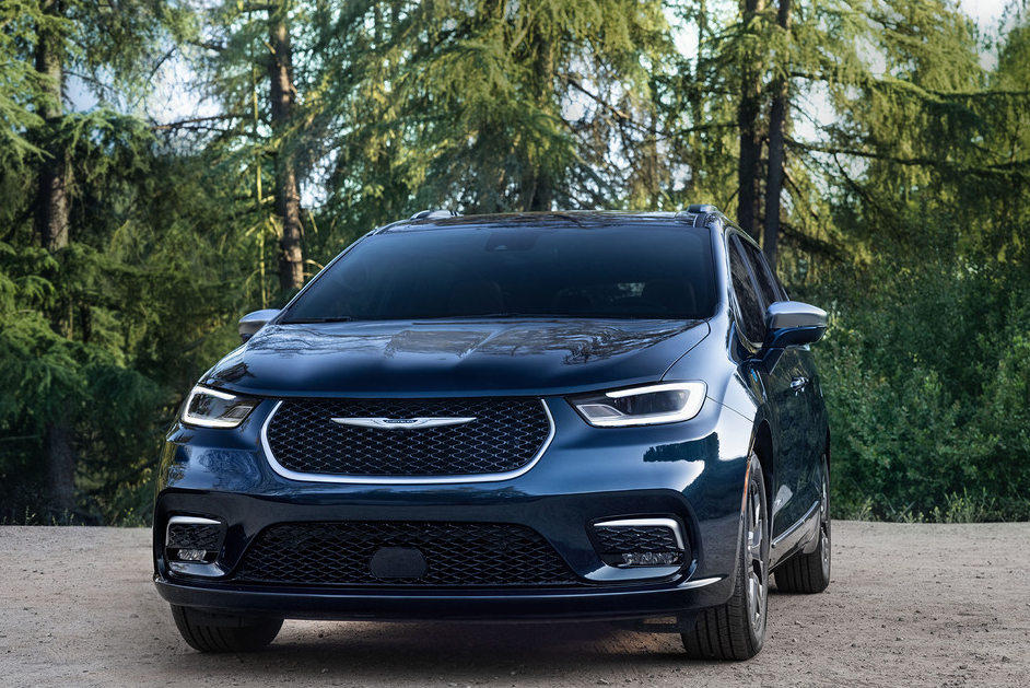 2024 Chrysler Pacifica Plug-In Hybrid for Sale near Stittsville, ON ...