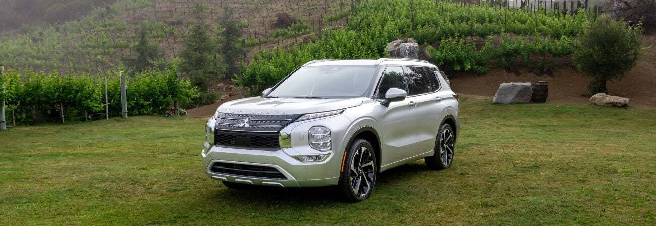 2024 Mitsubishi Outlander SE Overview near Pensacola, FL - Mobile ...