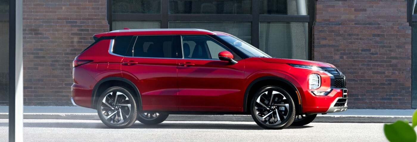 2024 Mitsubishi Outlander SEL Overview near Fall River, MA - New ...