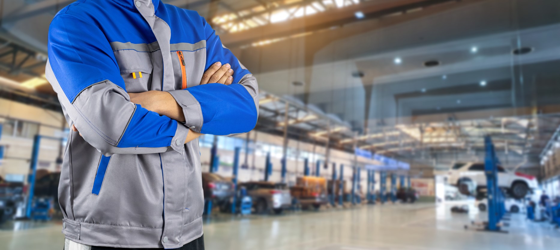 Dealer Service Center vs. Local Mechanic: Which One is Best?