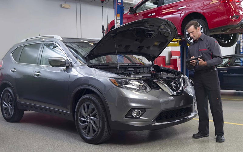 Nissan Auto Body Pros | Manchester Collision Center