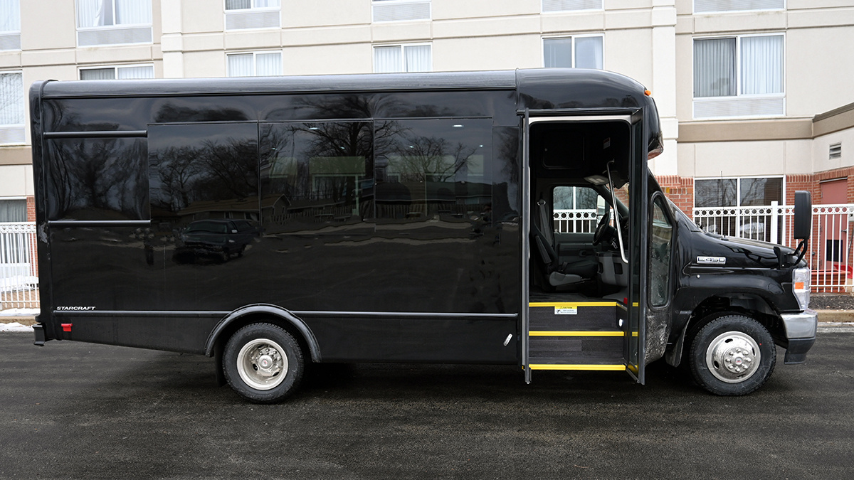 A Complete Guide to Buying a Shuttle Bus – Key Tips & Considerations