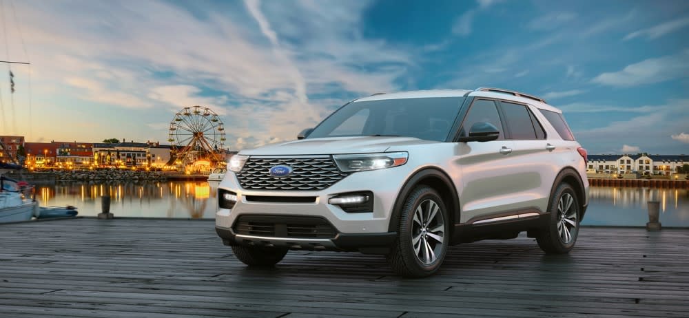 2020 Chevrolet Tahoe vs 2020 Ford Explorer