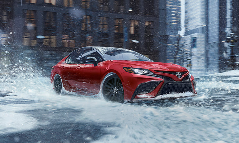 2022 Toyota Camry vs. Nissan Altima | Bourbonnais, IL
